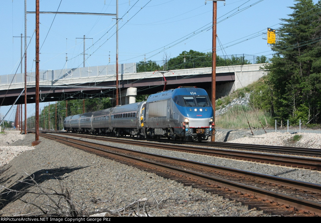 Amtrak train 56(8)